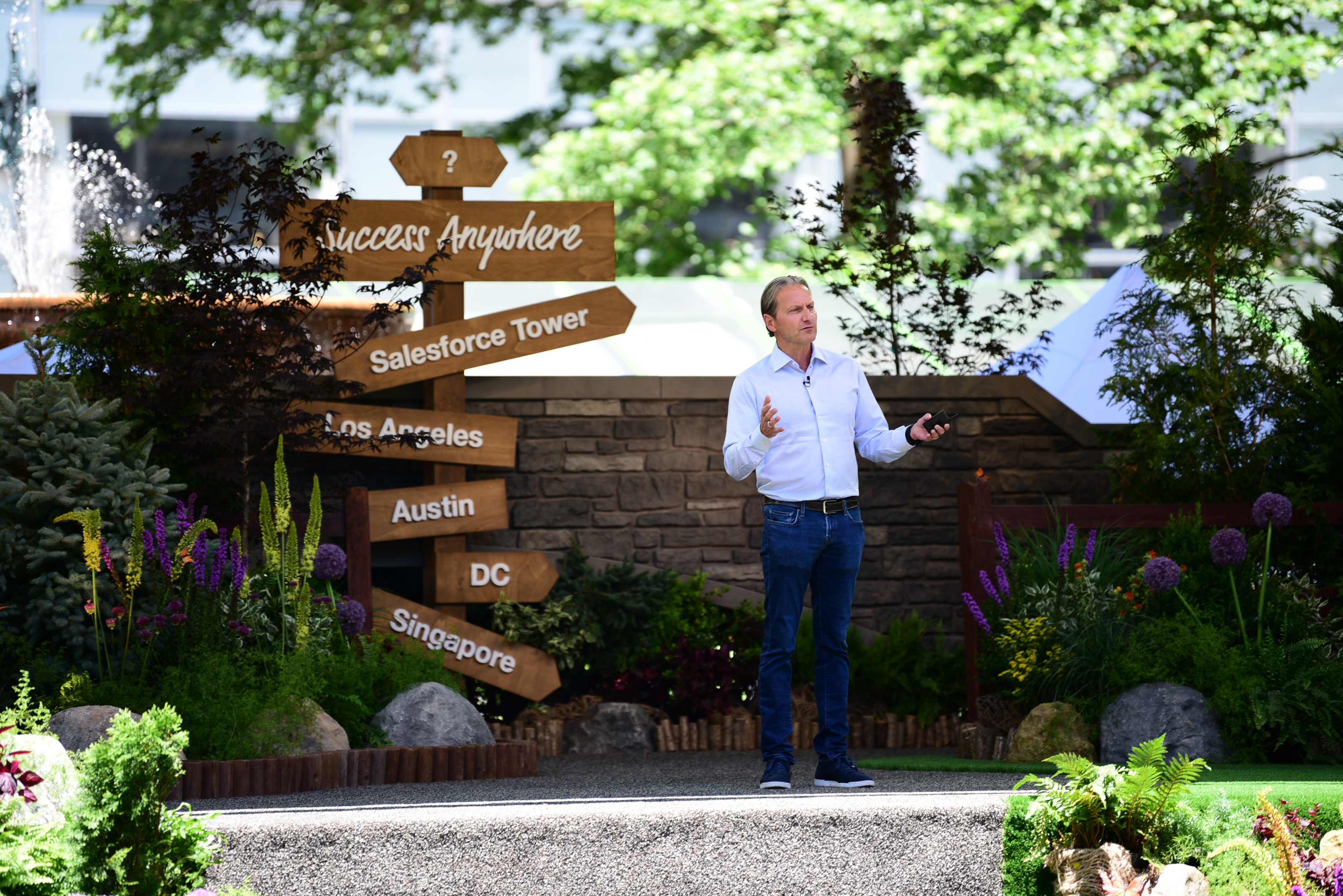 The Simple Question That Inspires Salesforce's Chief Product Officer ...