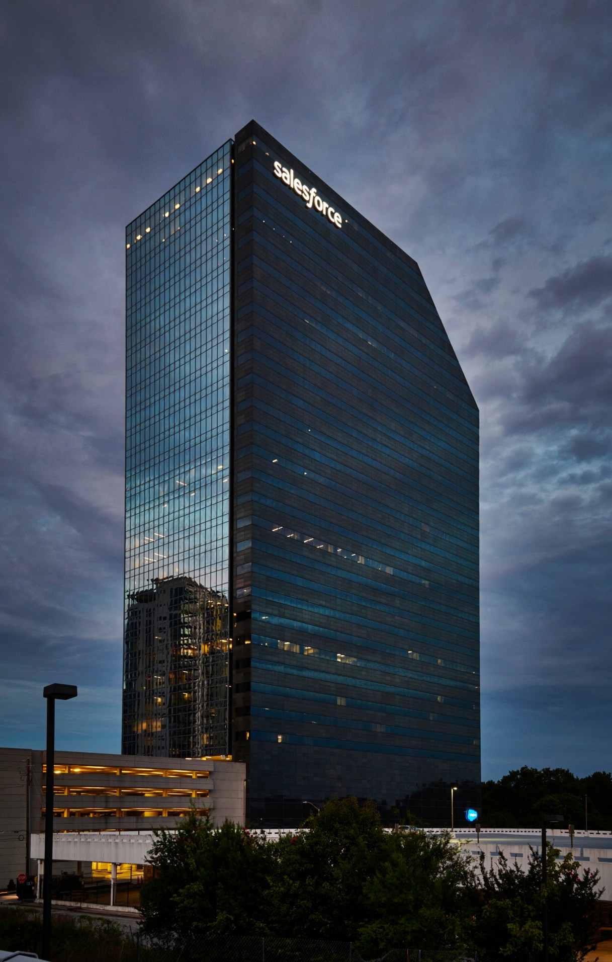 Atlanta Salesforce Tower Exterior 3 - Salesforce
