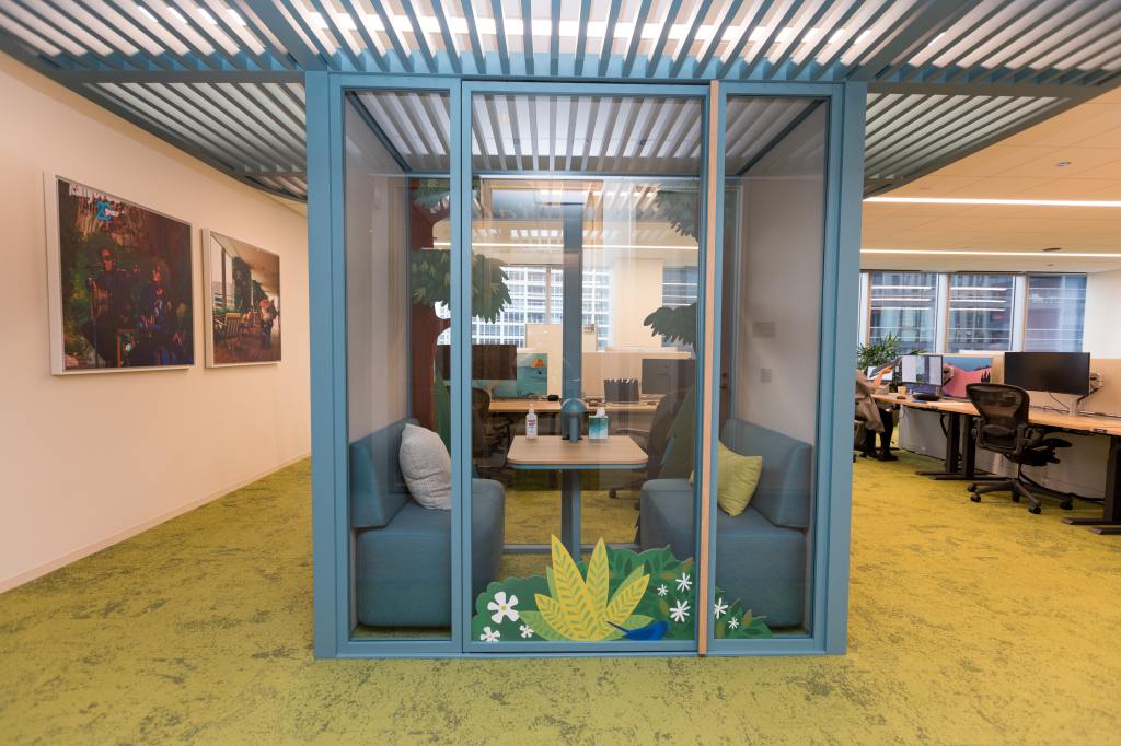 Salesforce Tower Chicago Makes Its Mark on the City Skyline - Salesforce