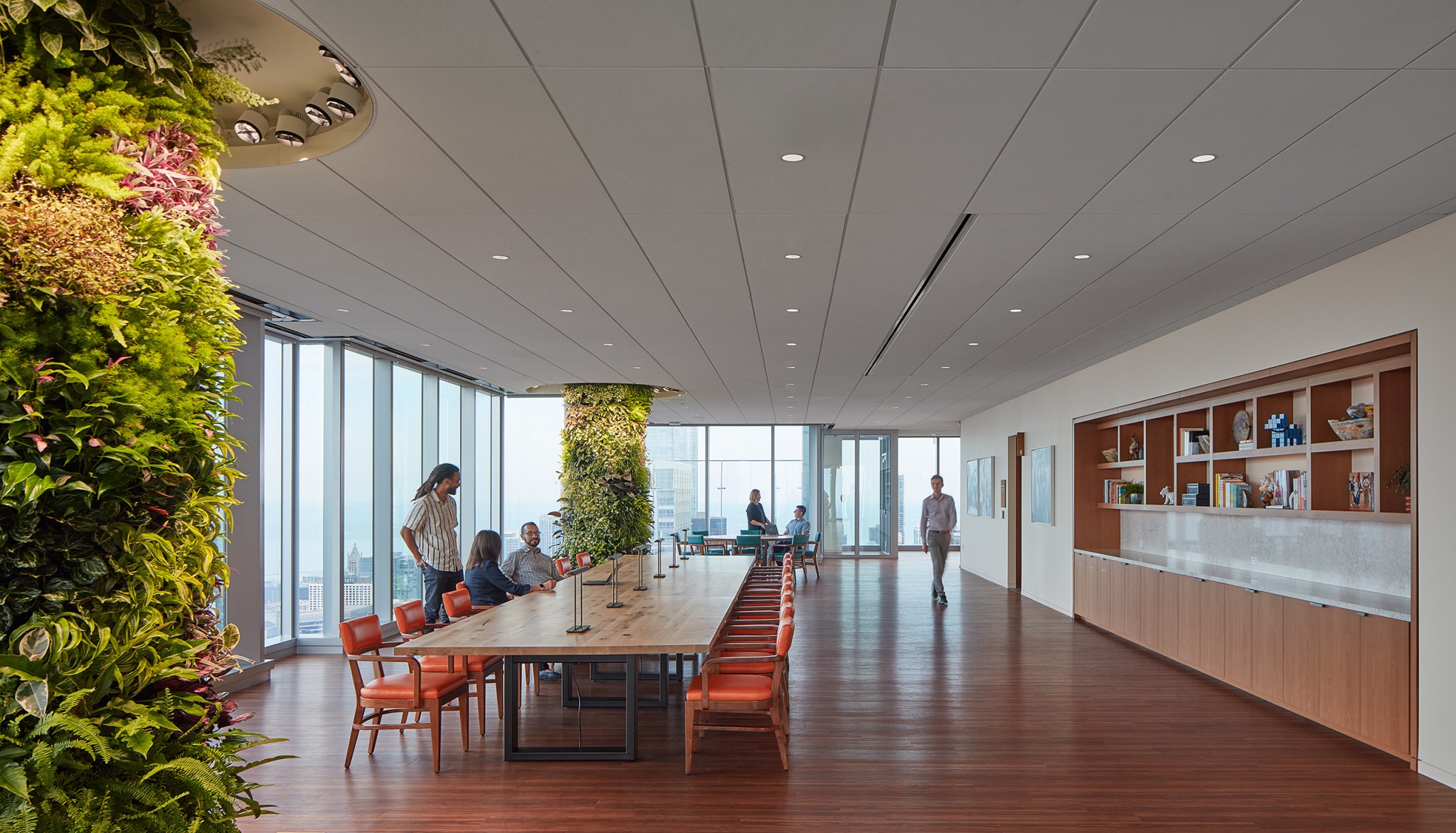 Salesforce Tower Chicago Makes Its Mark on the City Skyline - Salesforce