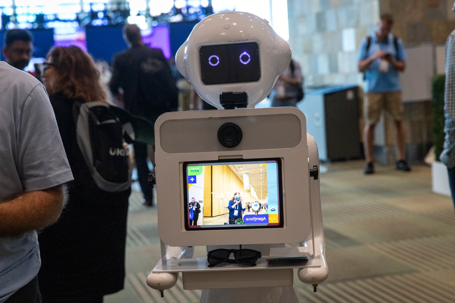 Robot | Dreamforce 2024 - Salesforce